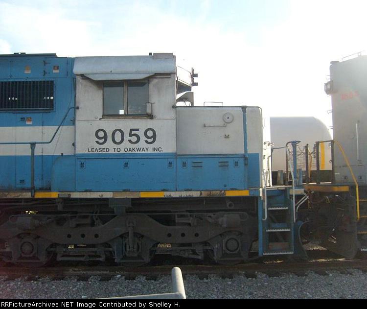 Electromotive #9059 behind the TFM engine